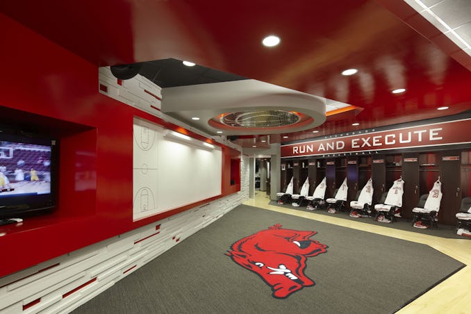 Razorback Basketball Locker Rooms — Modus Studio